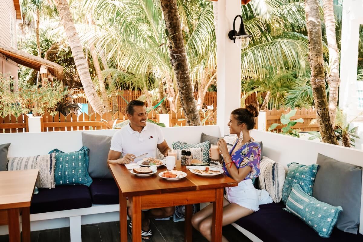 Weezie's Patio Cafe & Bar - Caye Caulker, Belize Restaurant